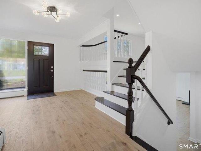 house with 6 bedroom, Bloomfield CT ES104568188