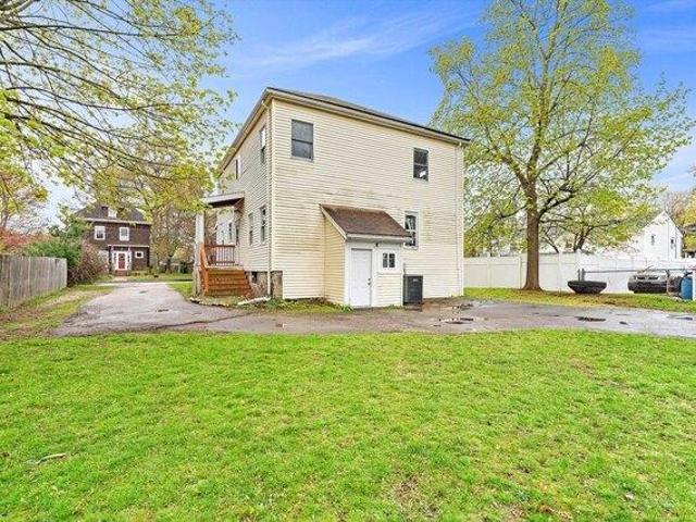 house with 6 bedroom, Brockton MA ES103162321