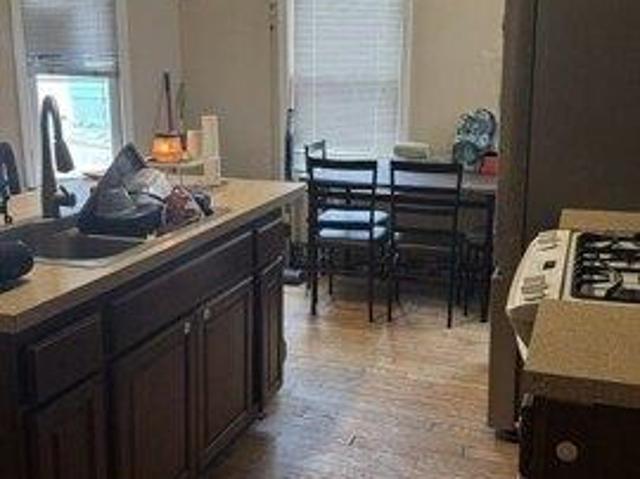 house with 6 bedroom, Brockton MA ES104148772