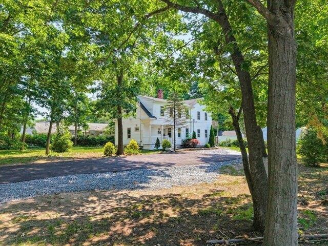 house with 6 bedroom, Brockton MA ES104852622