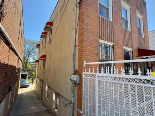house with 6 bedroom, BRONX NY ES102774883