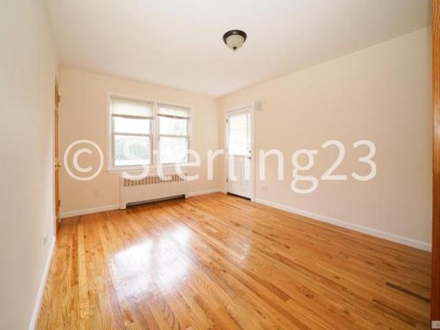 house with 6 bedroom, BRONX NY ES64673940