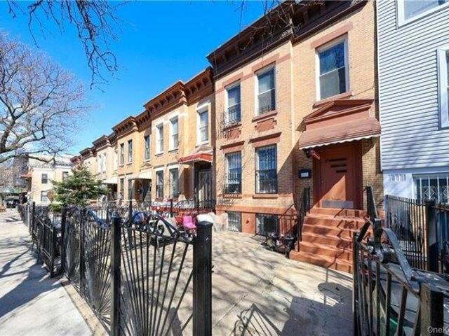 house with 6 bedroom, Brooklyn NY DLS102283159