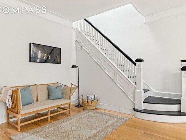 house with 6 bedroom, Brooklyn NY DS101800946