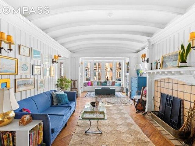 house with 6 bedroom, Brooklyn NY ES103603922