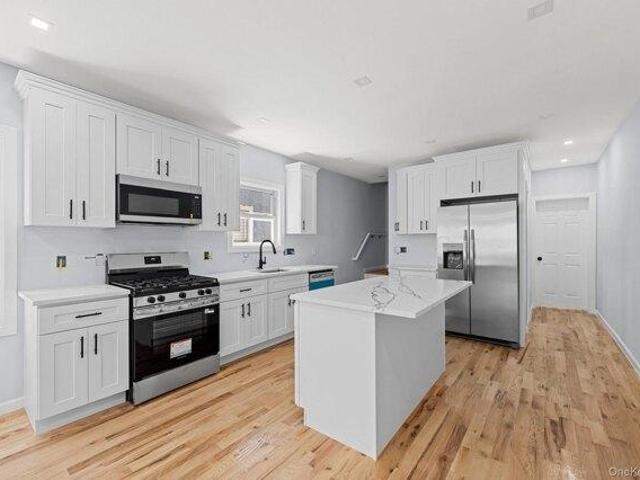 house with 6 bedroom, Brooklyn NY ES103623219