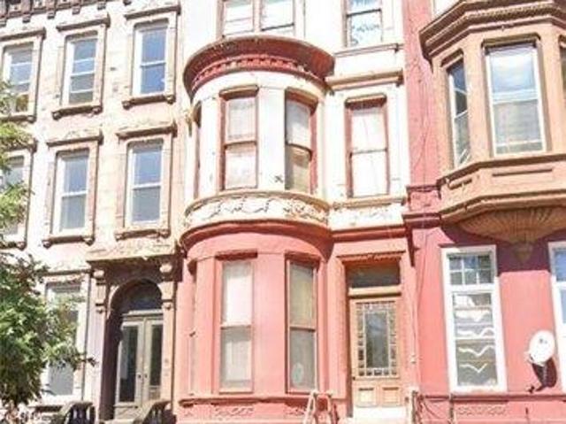 house with 6 bedroom, Brooklyn NY ES105203683
