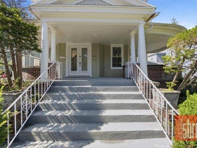 house with 6 bedroom, Brooklyn NY ES105203870