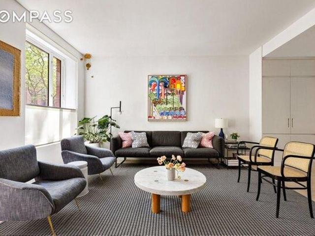 house with 6 bedroom, Brooklyn NY ES105206176