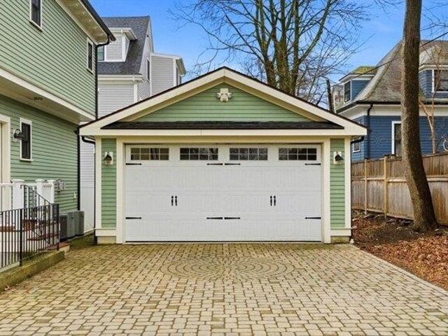 house with 6 bedroom, Brookline MA DLS101899158