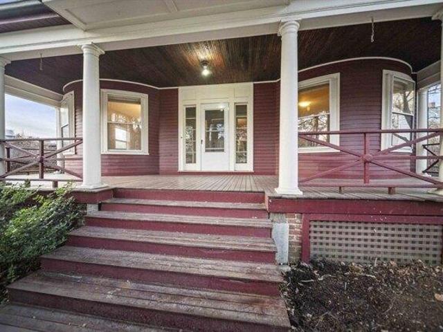 house with 6 bedroom, Brookline MA DLS102345852