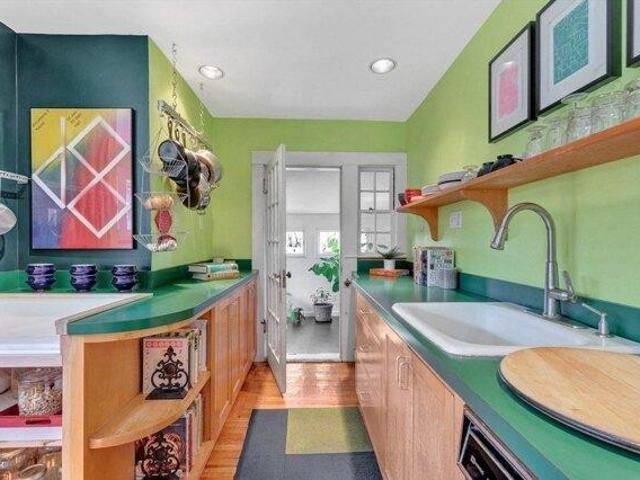 house with 6 bedroom, Brookline MA DLS102446353