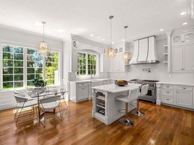 house with 6 bedroom, Brookline MA DS103931470