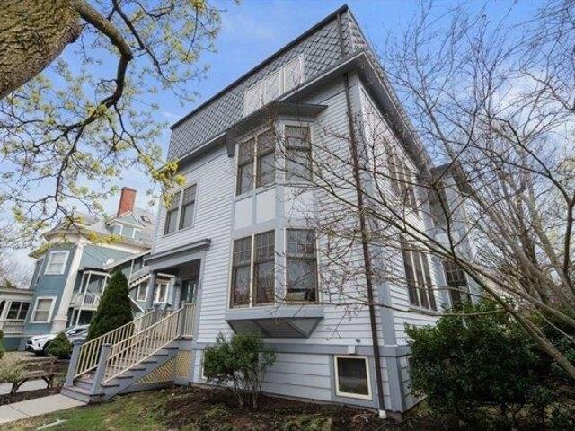 house with 6 bedroom, Brookline MA DS104008558