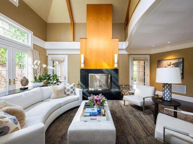 house with 6 bedroom, Brookline MA ES105403266