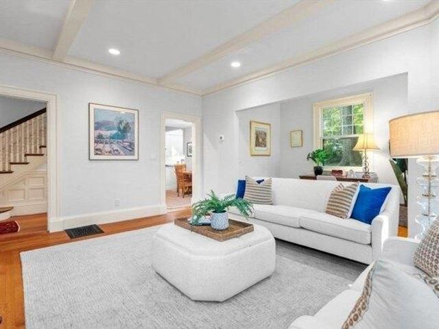 house with 6 bedroom, Brookline MA ES105093570