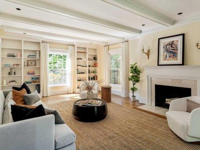 house with 6 bedroom, Brookline MA ES105383457