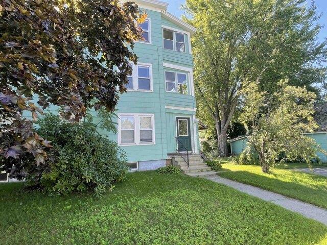 house with 6 bedroom, Brattleboro VT ES105144033