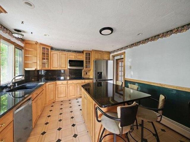 house with 6 bedroom, Braintree MA ES105092352