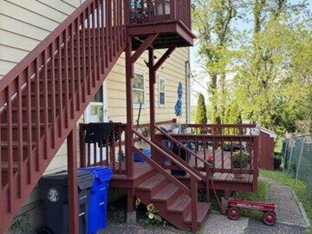 house with 6 bedroom, Branford CT ES103438044