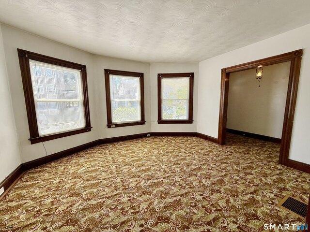 house with 6 bedroom, Bridgeport CT DS103433509