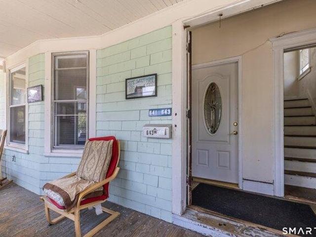 house with 6 bedroom, Bridgeport CT ES104295478