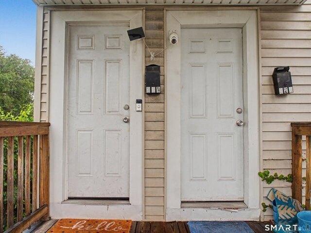 house with 6 bedroom, Bridgeport CT ES105112808