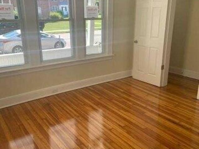 house with 6 bedroom, Bridgeport CT ES105124166