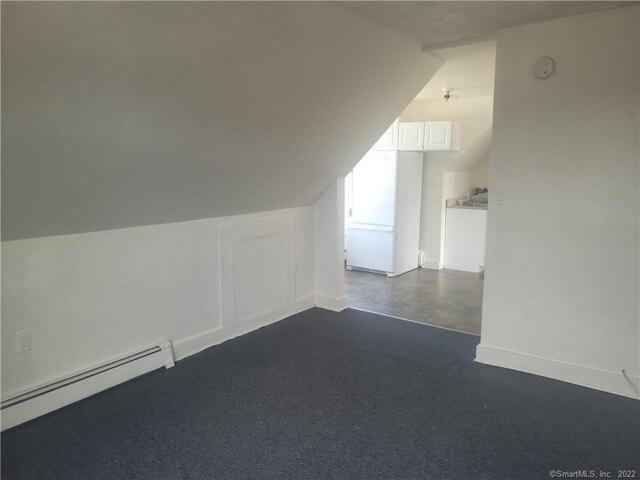 house with 6 bedroom, Bridgeport CT ES105127367