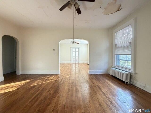 house with 6 bedroom, Bridgeport CT ES103663975