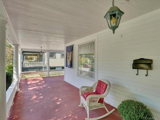 house with 6 bedroom, Bristol CT ES104009854
