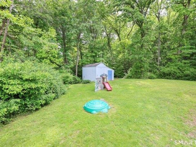 house with 6 bedroom, Bristol CT ES103663832