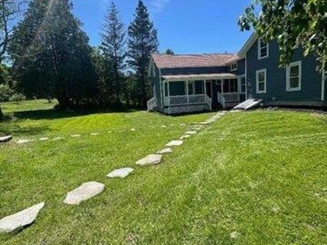 house with 6 bedroom, Buckland MA ES103495393