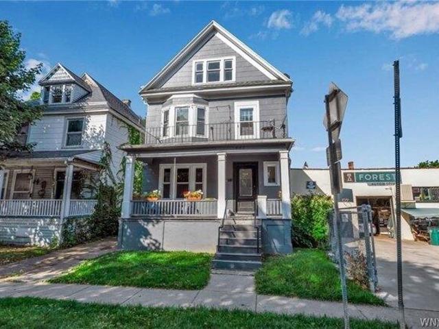 house with 6 bedroom, Buffalo NY ES103625772