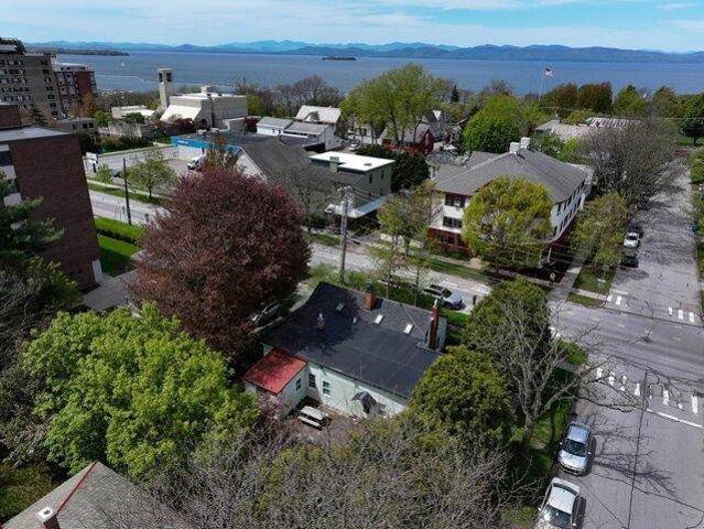 house with 6 bedroom, Burlington VT ES104570385