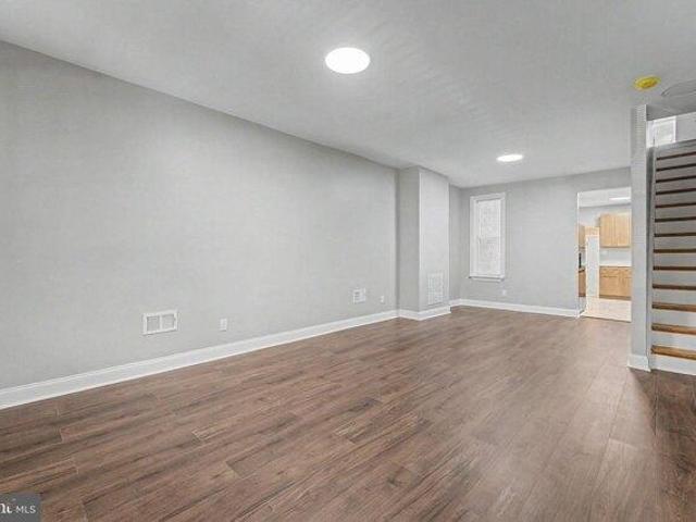 house with 6 bedroom, Camden NJ ES105158165