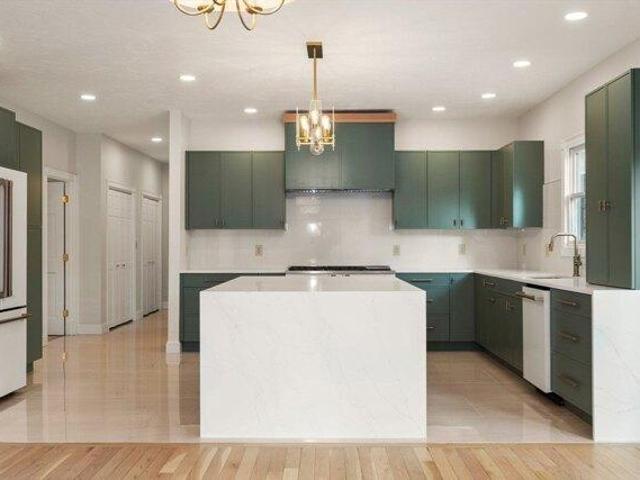 house with 6 bedroom, Canton MA ES104905673