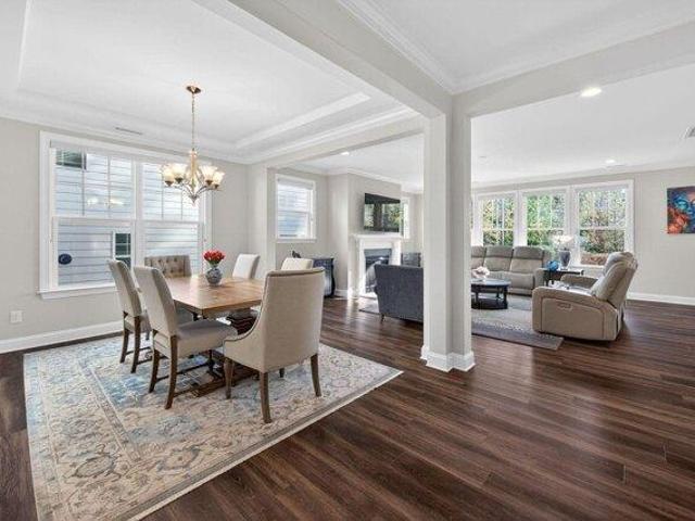 house with 6 bedroom, Cary NC ES104907545