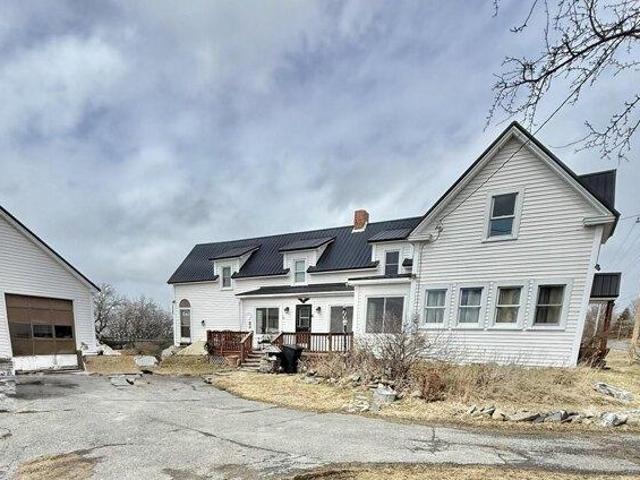 house with 6 bedroom, Caribou ME DS102529808