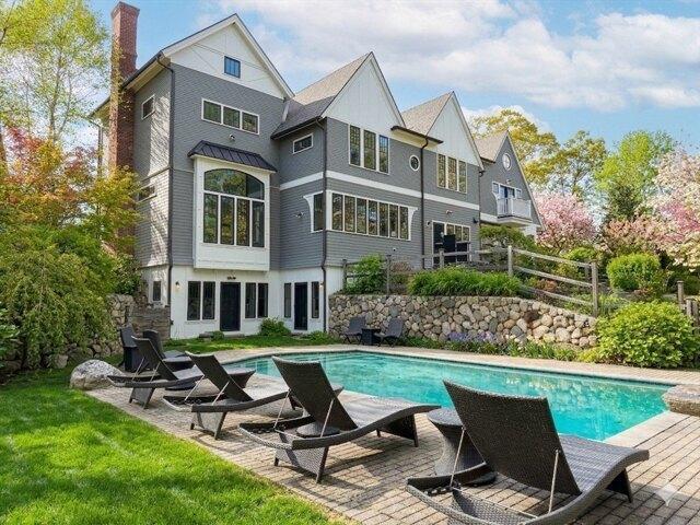 house with 6 bedroom, Carlisle MA DLS102025690