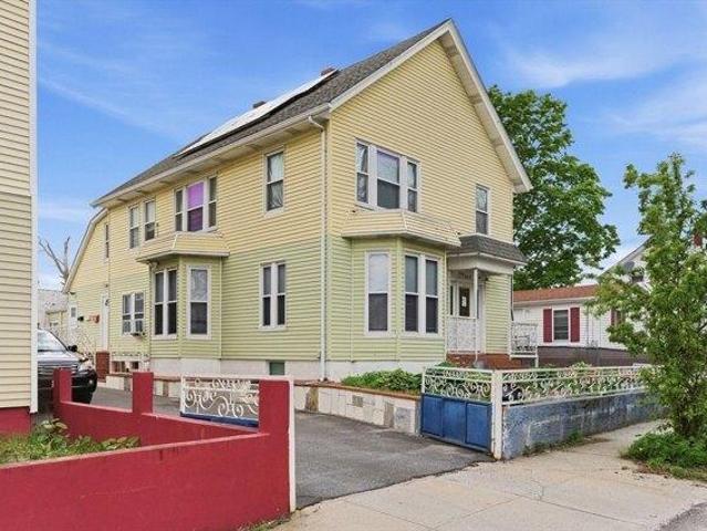 house with 6 bedroom, Central Falls RI DLS102776937