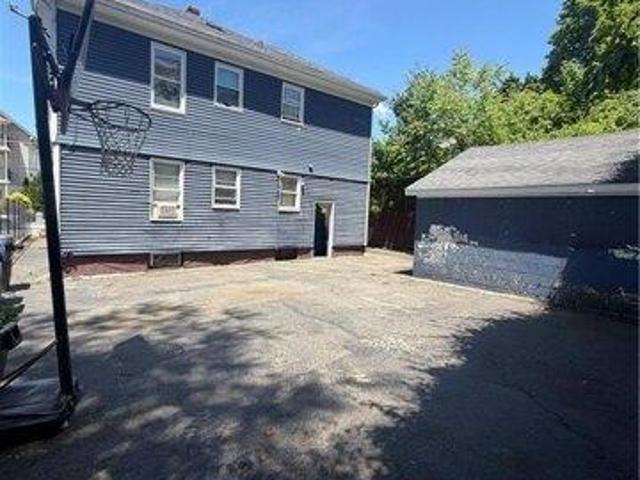 house with 6 bedroom, Central Falls RI DS104079230