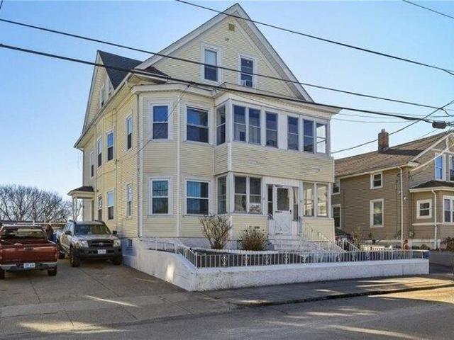 house with 6 bedroom, Central Falls RI ES103159345