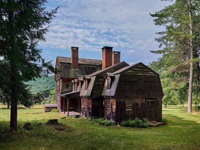 house with 6 bedroom, Charlemont MA DS104074704