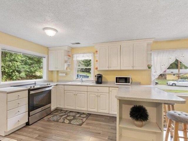 house with 6 bedroom, Chelmsford MA DS104233553