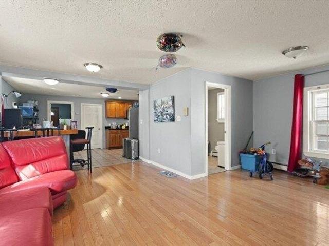 house with 6 bedroom, Chelsea MA ES103968270