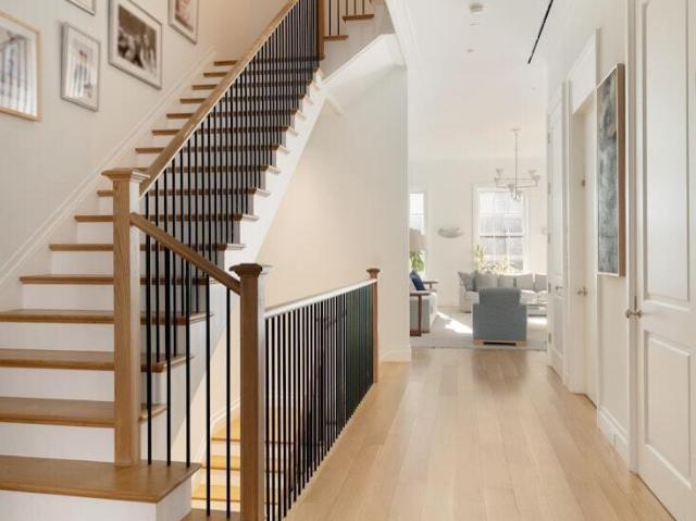 house with 6 bedroom, Chelsea NY DS98817801
