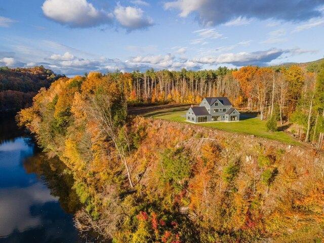 house with 6 bedroom, Chesterfield NH ES105106991