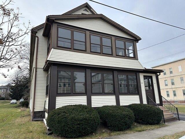 house with 6 bedroom, Chicopee MA DS103709901