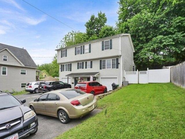 house with 6 bedroom, Chicopee MA ES102828842